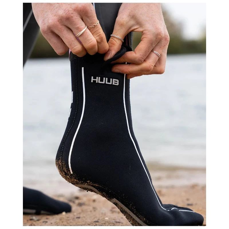 HUUB Swim Socks (Black/Grey) | Sportpursuit.com