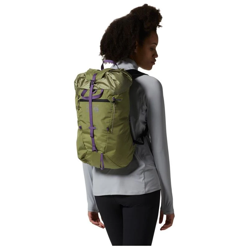 MountainHardwear UL 20L Daysack (Light Cactus) | Sportpursuit.com