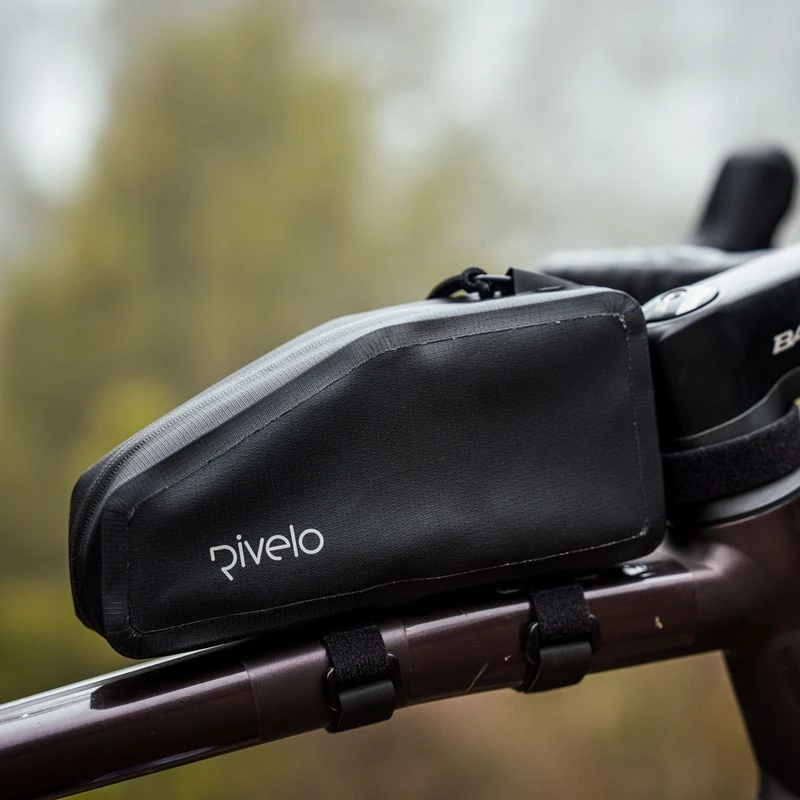Rivelo Clifton 0.8L Rack Bag (Black) | Sportpursuit.com