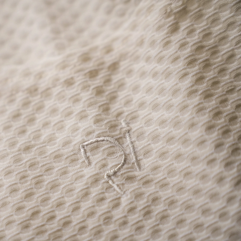 Rivelo Mens Angliru Merino Mesh Base Layer (Chalk) | Sportpursuit.com