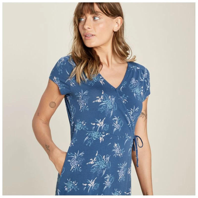 Sherpa Womens Padma Wrap Dress (Neelo Blue Floral) | Sportpursuit.com