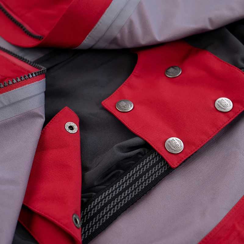 UNTRAKT Womens Obsidian 3L Shell Jacket (Cherry) | Sportpursuit.com